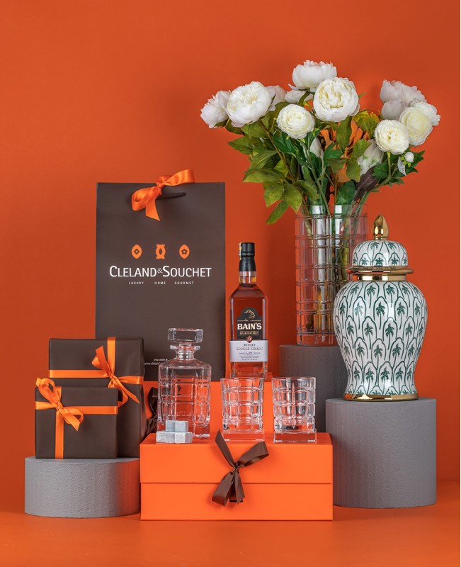 On The Rocks - Whisky & Decanter Gif...